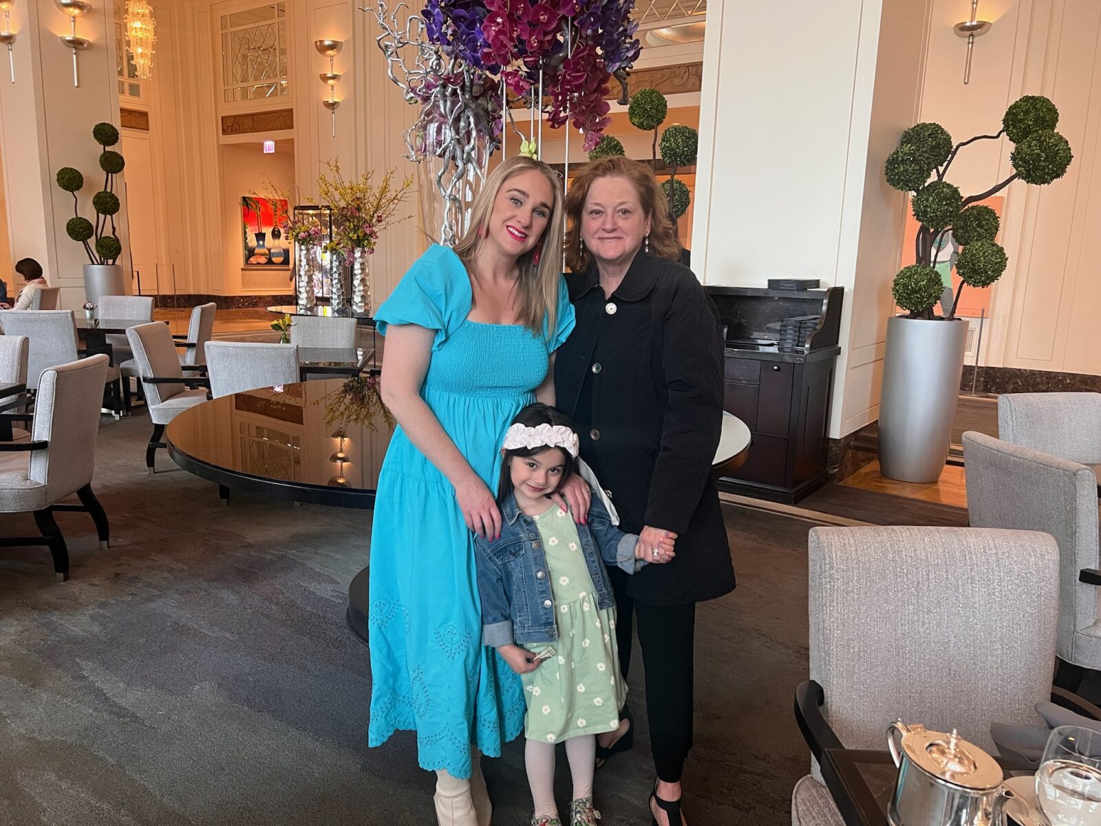 Mother’s Day Guide to Chicago’s Best Afternoon Teas - The Chicago Good Life